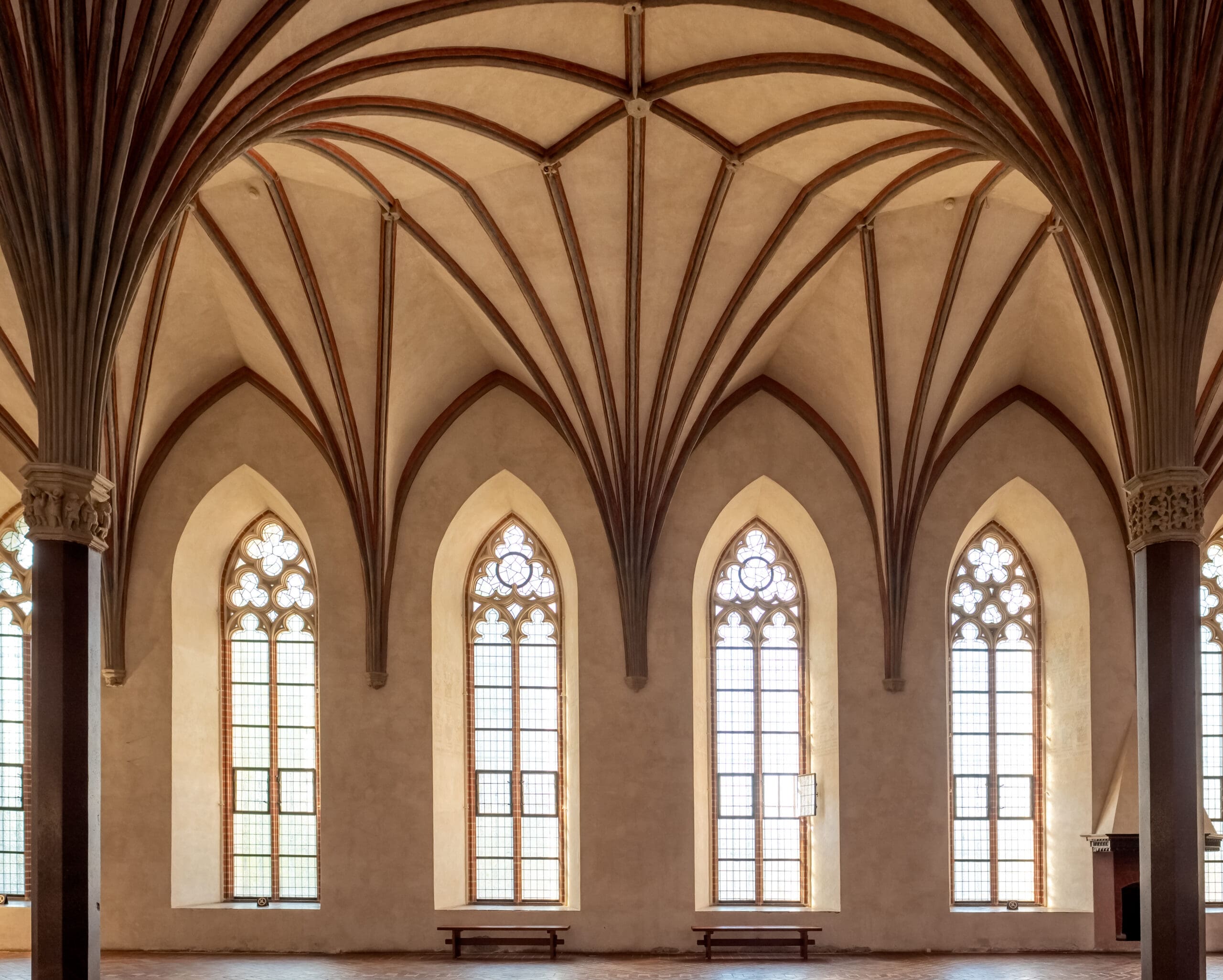 The Evolution of Windows from Single-Pane to Smart Glass